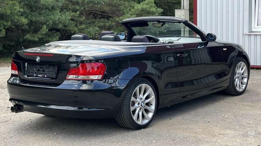 Black BMW 120 2009 in Ukmerge, with an engine capacity of 2.00 L and mileage of 201 thousand km for 3600 €, photo 4 on AUTOMOTO.COM.LV