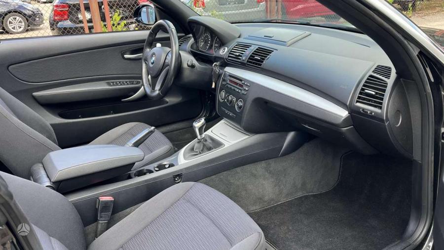Black BMW 120 2009 in Ukmerge, with an engine capacity of 2.00 L and mileage of 201 thousand km for 3600 €, photo 11 on AUTOMOTO.COM.LV
