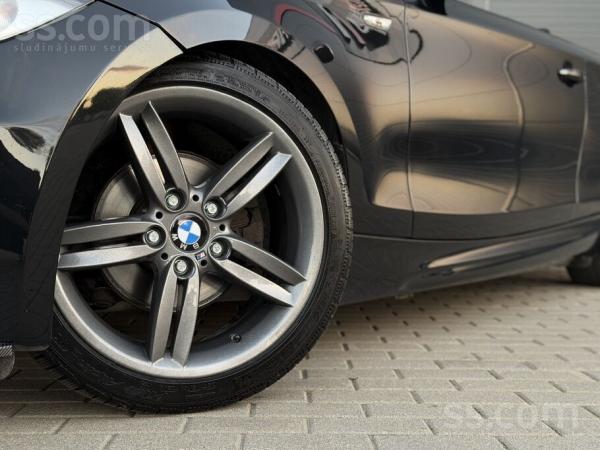 БМВ 120 2009 в Елгава на AUTOMOTO.COM.LV Черный БМВ 120 2009 в Елгава, объемом двигателя 2.00 л и пробегом 258 тыс. км за 8750 €, фото 9 на AUTOMOTO.COM.LV