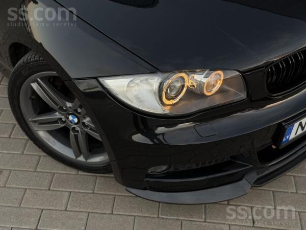 БМВ 120 2009 в Елгава на AUTOMOTO.COM.LV Черный БМВ 120 2009 в Елгава, объемом двигателя 2.00 л и пробегом 258 тыс. км за 8750 €, фото 10 на AUTOMOTO.COM.LV