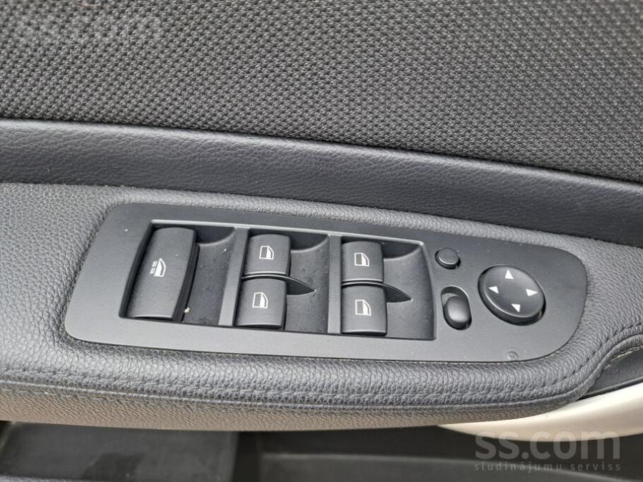 Melns BMW 120 2012 Valmiera, ar dzinēja tilpumu 2.00 L un nobraukumu 114 tūkst. km par 8000 €, foto 14 vietnē AUTOMOTO.COM.LV