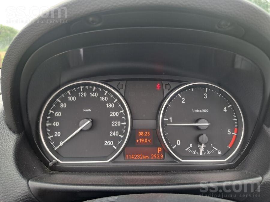 Melns BMW 120 2012 Valmiera, ar dzinēja tilpumu 2.00 L un nobraukumu 114 tūkst. km par 8000 €, foto 18 vietnē AUTOMOTO.COM.LV