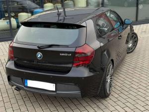 Black BMW 120 2007 in Klaipeda, with an engine capacity of 2.00 L and mileage of 297 thousand km for 4950 €, photo 12 on AUTOMOTO.COM.LV