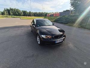 Black BMW 120 2007 in Kaunas, with an engine capacity of 2.00 L and mileage of 239 thousand km for 5900 €, photo 9 on AUTOMOTO.COM.LV