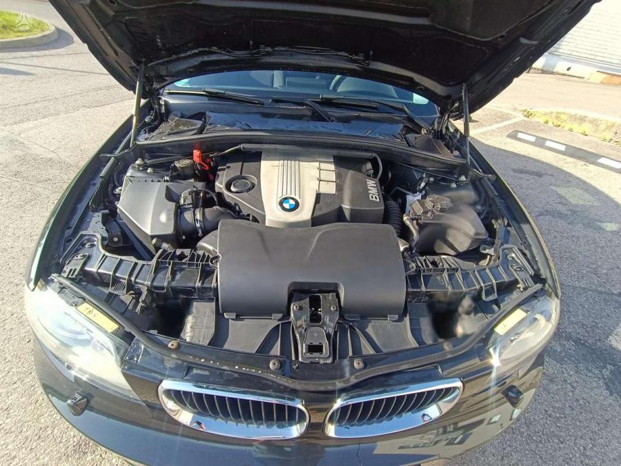 Black BMW 120 2007 in Kaunas, with an engine capacity of 2.00 L and mileage of 239 thousand km for 5900 €, photo 23 on AUTOMOTO.COM.LV