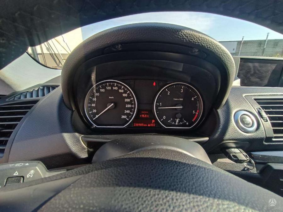 Black BMW 120 2007 in Kaunas, with an engine capacity of 2.00 L and mileage of 239 thousand km for 5900 €, photo 25 on AUTOMOTO.COM.LV