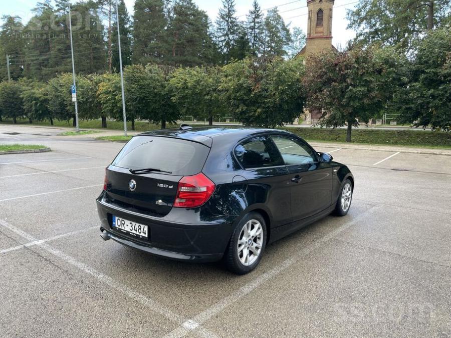 Black BMW 120 2007 in Ogre, with an engine capacity of 2.00 L and mileage of 328 thousand km for 2700 €, photo 5 on AUTOMOTO.COM.LV