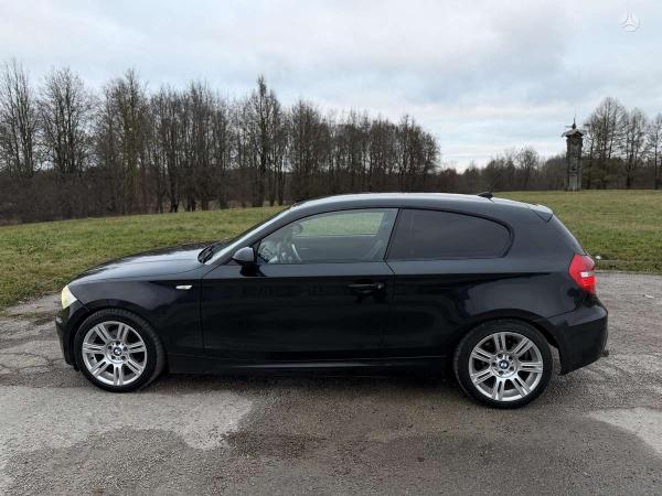 Melns BMW 120 2008 Šauļi, ar dzinēja tilpumu 2.00 L un nobraukumu 277 tūkst. km par 3700 €, foto 2 vietnē AUTOMOTO.COM.LV