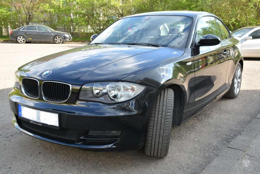 Melns BMW 120 2008 Viļņa, ar dzinēja tilpumu 2.00 L un nobraukumu 279 tūkst. km par 4800 €, foto 3 vietnē AUTOMOTO.COM.LV