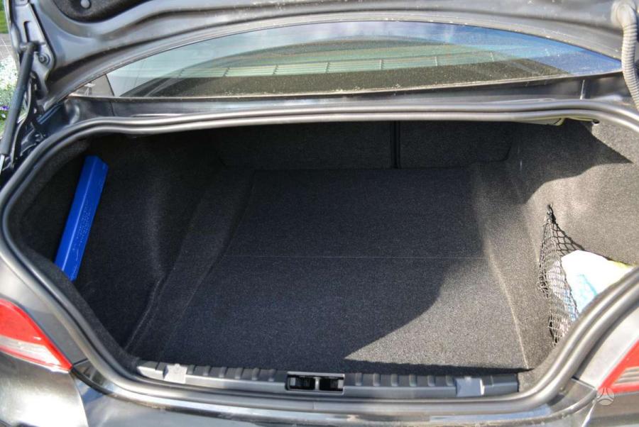 Melns BMW 120 2008 Viļņa, ar dzinēja tilpumu 2.00 L un nobraukumu 279 tūkst. km par 4800 €, foto 6 vietnē AUTOMOTO.COM.LV