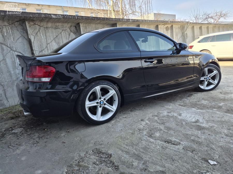 Melns BMW 120 2008 Šauļi, ar dzinēja tilpumu 2.00 L un nobraukumu 343 tūkst. km par 4250 €, foto 6 vietnē AUTOMOTO.COM.LV