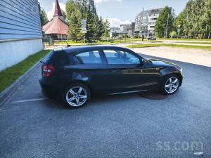 Melns BMW 120 2009 Rīga, ar dzinēja tilpumu 2.00 L un nobraukumu 217 tūkst. km par 3100 €, foto 7 vietnē AUTOMOTO.COM.LV