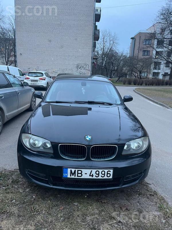 Black BMW 120 2009 in Riga, with an engine capacity of 2.00 L and mileage of 307 thousand km for 5000 €, photo 1 on AUTOMOTO.COM.LV