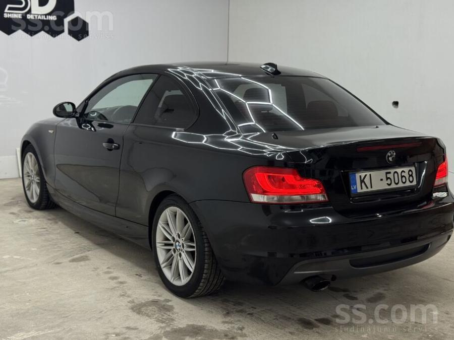 Black BMW 120 2009 in Rezekne, with an engine capacity of 2.00 L and mileage of 290 thousand km for 7000 €, photo 5 on AUTOMOTO.COM.LV