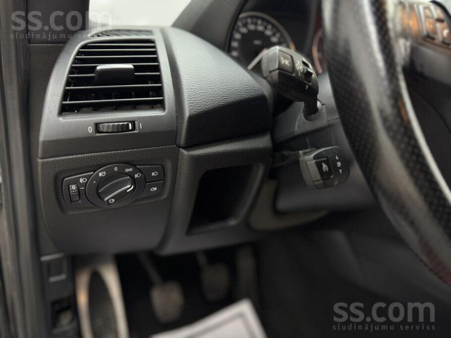 Black BMW 120 2009 in Rezekne, with an engine capacity of 2.00 L and mileage of 290 thousand km for 7000 €, photo 13 on AUTOMOTO.COM.LV