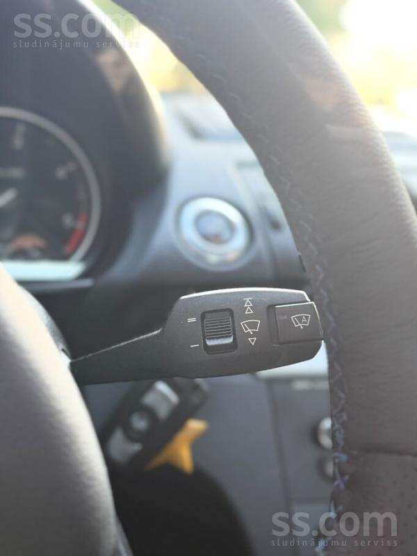 Black BMW 120 2009 in Riga, with an engine capacity of 2.00 L and mileage of 283 thousand km for 6490 €, photo 10 on AUTOMOTO.COM.LV