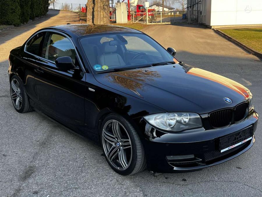 Melns BMW 120 2009 Prienai, ar dzinēja tilpumu 2.00 L un nobraukumu 235 tūkst. km par 4900 €, foto 3 vietnē AUTOMOTO.COM.LV