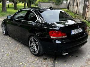Melns BMW 120 2009 Prienai, ar dzinēja tilpumu 2.00 L un nobraukumu 246 tūkst. km par 5850 €, foto 4 vietnē AUTOMOTO.COM.LV