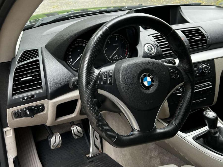 Melns BMW 120 2009 Prienai, ar dzinēja tilpumu 2.00 L un nobraukumu 246 tūkst. km par 5850 €, foto 8 vietnē AUTOMOTO.COM.LV