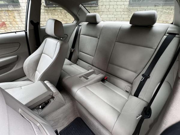 Black BMW 120 2009 in Prienai, with an engine capacity of 2.00 L and mileage of 246 thousand km for 5850 €, photo 11 on AUTOMOTO.COM.LV