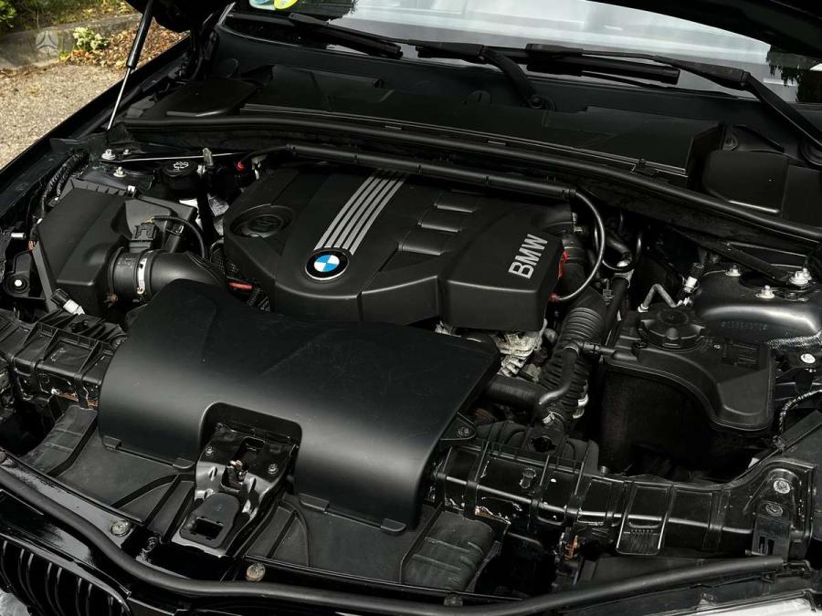 Melns BMW 120 2009 Prienai, ar dzinēja tilpumu 2.00 L un nobraukumu 246 tūkst. km par 5850 €, foto 12 vietnē AUTOMOTO.COM.LV