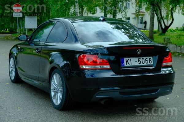 Black BMW 120 2009 in Rezekne, with an engine capacity of 2.00 L and mileage of 299 thousand km for 6200 €, photo 6 on AUTOMOTO.COM.LV