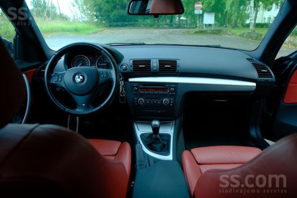 Black BMW 120 2009 in Rezekne, with an engine capacity of 2.00 L and mileage of 299 thousand km for 6200 €, photo 10 on AUTOMOTO.COM.LV