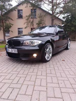 Black BMW 120 2010 in Marijampole, with an engine capacity of 2.00 L and mileage of 247 thousand km for 4900 €, photo 8 on AUTOMOTO.COM.LV