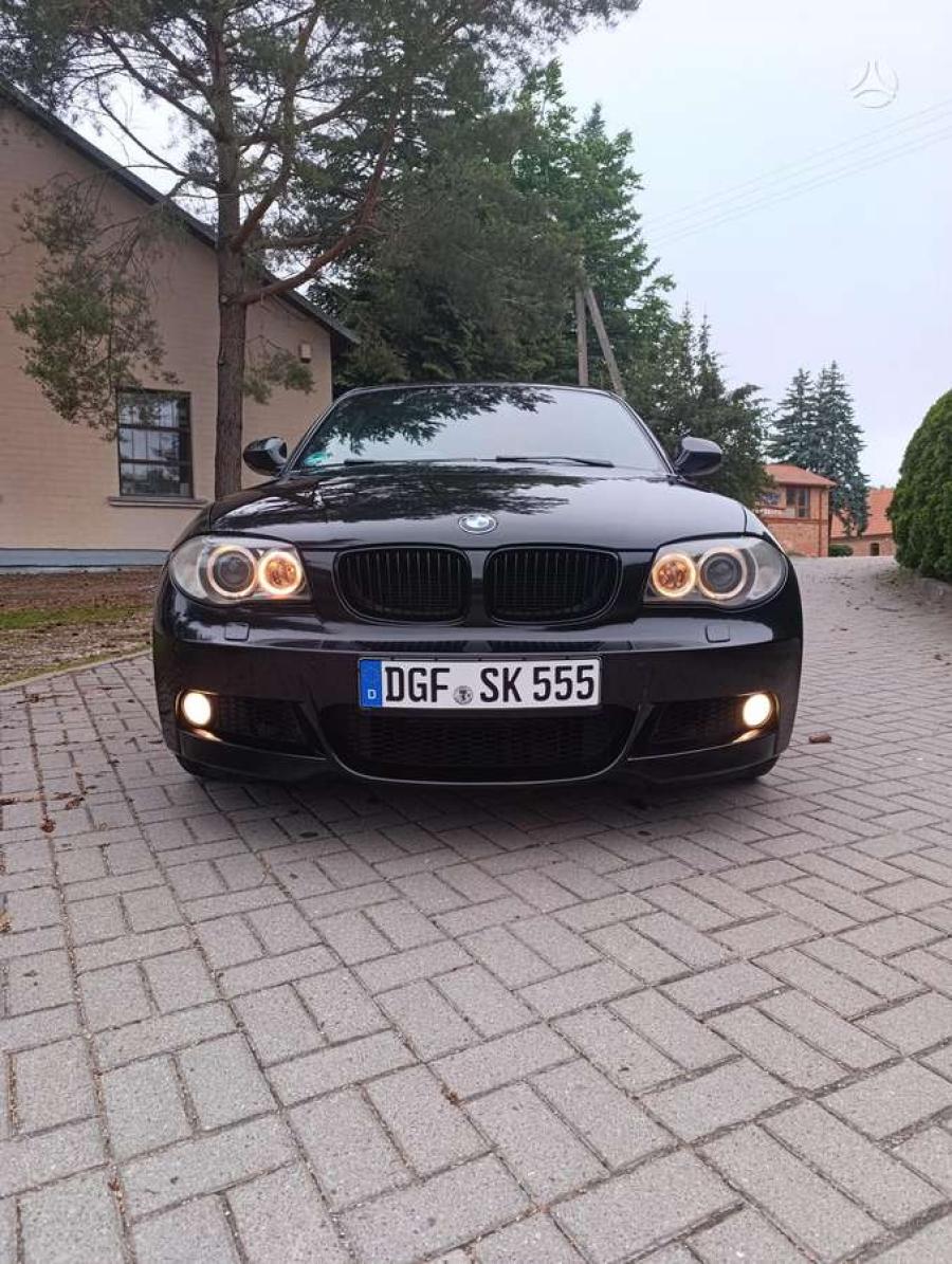 Black BMW 120 2010 in Marijampole, with an engine capacity of 2.00 L and mileage of 247 thousand km for 4900 €, photo 9 on AUTOMOTO.COM.LV