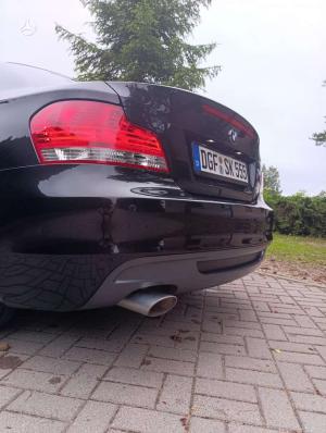 Black BMW 120 2010 in Marijampole, with an engine capacity of 2.00 L and mileage of 247 thousand km for 4900 €, photo 15 on AUTOMOTO.COM.LV