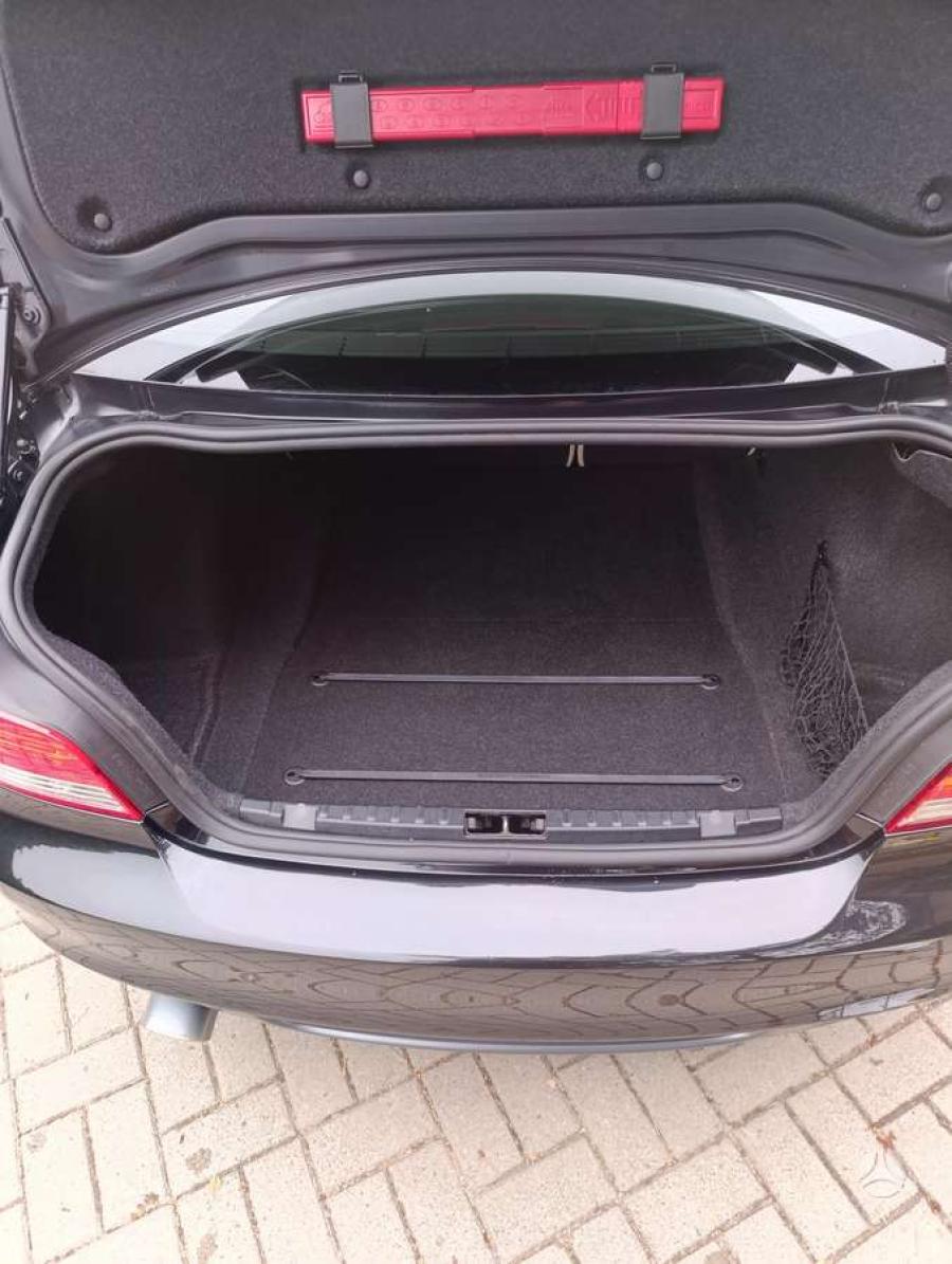Black BMW 120 2010 in Marijampole, with an engine capacity of 2.00 L and mileage of 247 thousand km for 4900 €, photo 17 on AUTOMOTO.COM.LV