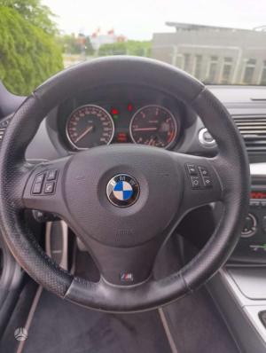 Black BMW 120 2010 in Marijampole, with an engine capacity of 2.00 L and mileage of 247 thousand km for 4900 €, photo 21 on AUTOMOTO.COM.LV