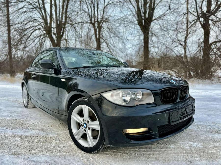 Melns BMW 120 2011 Šauļi, ar dzinēja tilpumu 2.00 L un nobraukumu 248 tūkst. km par 5650 €, foto 1 vietnē AUTOMOTO.COM.LV
