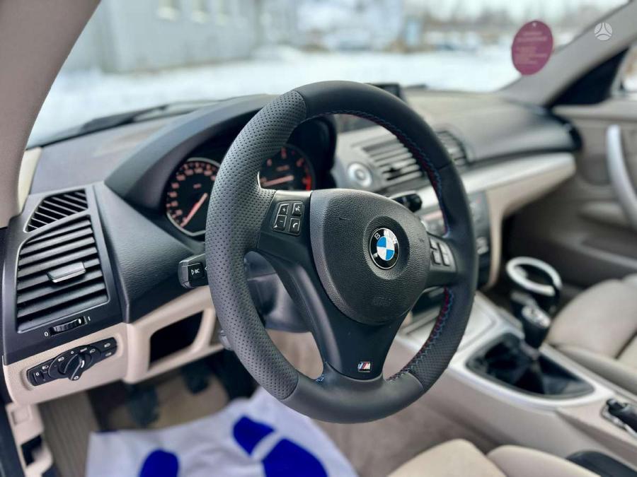 Melns BMW 120 2011 Šauļi, ar dzinēja tilpumu 2.00 L un nobraukumu 248 tūkst. km par 5650 €, foto 14 vietnē AUTOMOTO.COM.LV