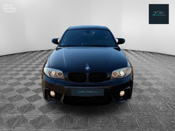 Black BMW 120 2013 in Kaunas, with an engine capacity of 2.00 L and mileage of 214 thousand km for 8999 €, photo 5 on AUTOMOTO.COM.LV