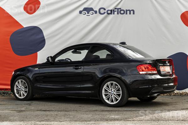 Black BMW 120 2013 in Riga, with an engine capacity of 2.00 L and mileage of 285 thousand km for 8790 €, photo 4 on AUTOMOTO.COM.LV