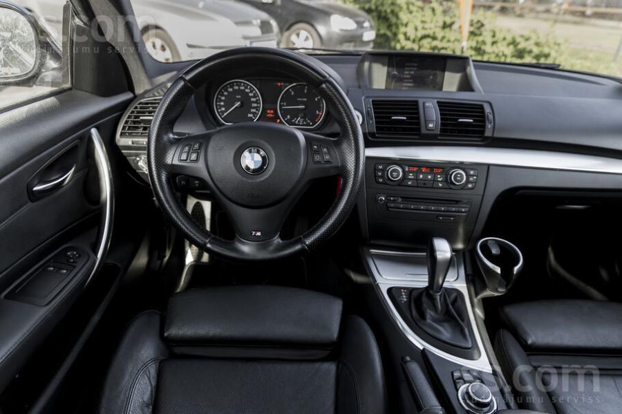 Black BMW 120 2013 in Riga, with an engine capacity of 2.00 L and mileage of 285 thousand km for 8790 €, photo 12 on AUTOMOTO.COM.LV