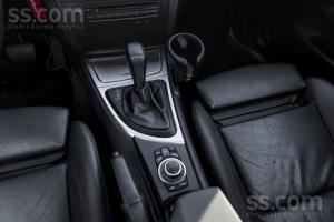 Black BMW 120 2013 in Riga, with an engine capacity of 2.00 L and mileage of 285 thousand km for 8790 €, photo 13 on AUTOMOTO.COM.LV