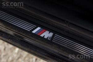 Black BMW 120 2013 in Riga, with an engine capacity of 2.00 L and mileage of 285 thousand km for 8790 €, photo 21 on AUTOMOTO.COM.LV