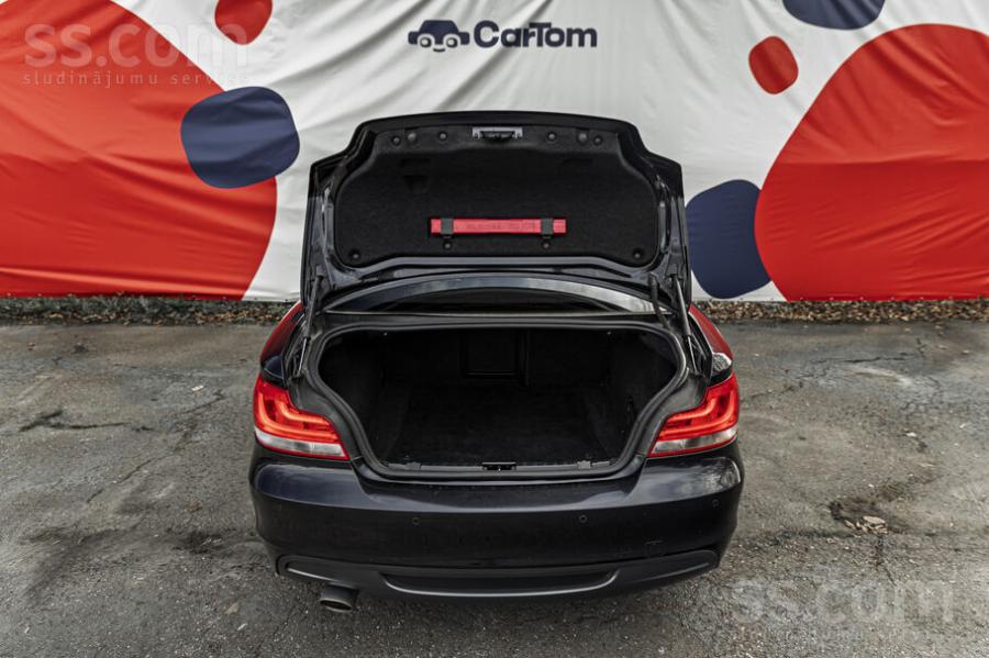 Black BMW 120 2013 in Riga, with an engine capacity of 2.00 L and mileage of 285 thousand km for 8790 €, photo 24 on AUTOMOTO.COM.LV