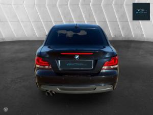 Black BMW 120 2013 in Kaunas, with an engine capacity of 2.00 L and mileage of 214 thousand km for 7250 €, photo 7 on AUTOMOTO.COM.LV
