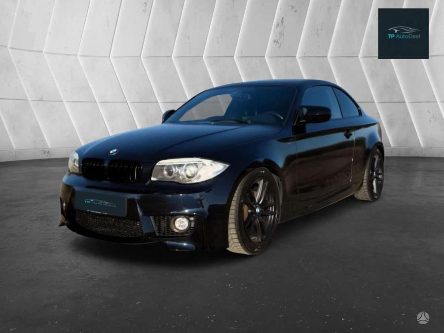 Black BMW 120 2013 in Kaunas, with an engine capacity of 2.00 L and mileage of 214 thousand km for 7250 €, photo 8 on AUTOMOTO.COM.LV