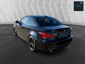 Black BMW 120 2013 in Kaunas, with an engine capacity of 2.00 L and mileage of 214 thousand km for 7250 €, photo 10 on AUTOMOTO.COM.LV