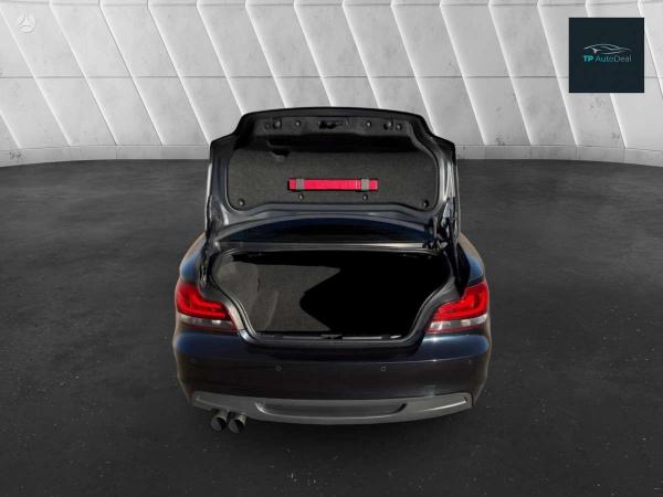 Black BMW 120 2013 in Kaunas, with an engine capacity of 2.00 L and mileage of 214 thousand km for 7250 €, photo 10 on AUTOMOTO.COM.LV