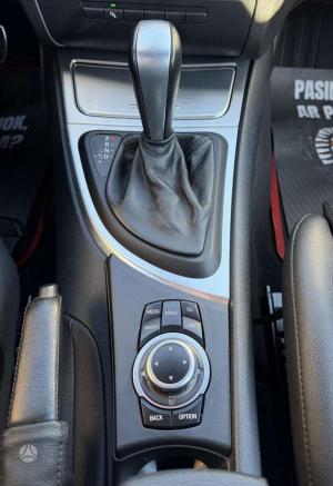 Black BMW 120 2013 in Kaunas, with an engine capacity of 2.00 L and mileage of 214 thousand km for 7250 €, photo 20 on AUTOMOTO.COM.LV
