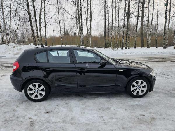 Melns BMW 120 2004 Šakiai, ar dzinēja tilpumu 2.00 L un nobraukumu 230 tūkst. km par 2700 €, foto 4 vietnē AUTOMOTO.COM.LV