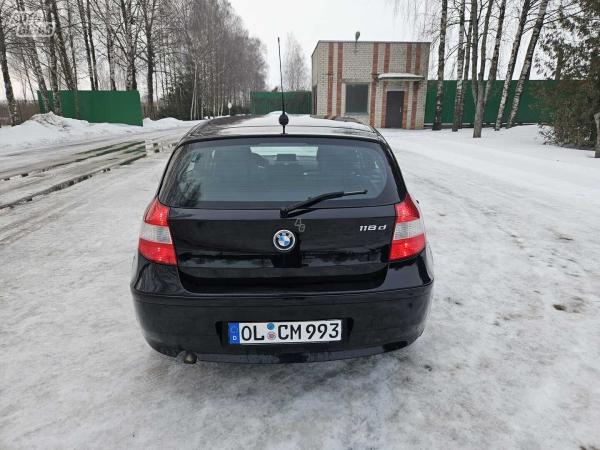 Melns BMW 120 2004 Šakiai, ar dzinēja tilpumu 2.00 L un nobraukumu 230 tūkst. km par 2700 €, foto 6 vietnē AUTOMOTO.COM.LV