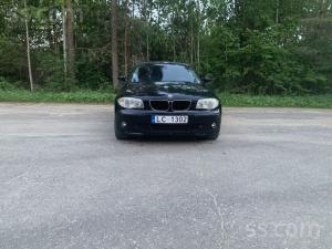 Black BMW 120 2004 in Riga, with an engine capacity of 2.00 L and mileage of 262 thousand km for 4200 €, photo 3 on AUTOMOTO.COM.LV