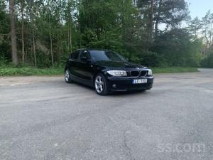 Black BMW 120 2004 in Riga, with an engine capacity of 2.00 L and mileage of 262 thousand km for 4200 €, photo 7 on AUTOMOTO.COM.LV