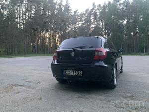 Black BMW 120 2004 in Riga, with an engine capacity of 2.00 L and mileage of 262 thousand km for 4200 €, photo 10 on AUTOMOTO.COM.LV